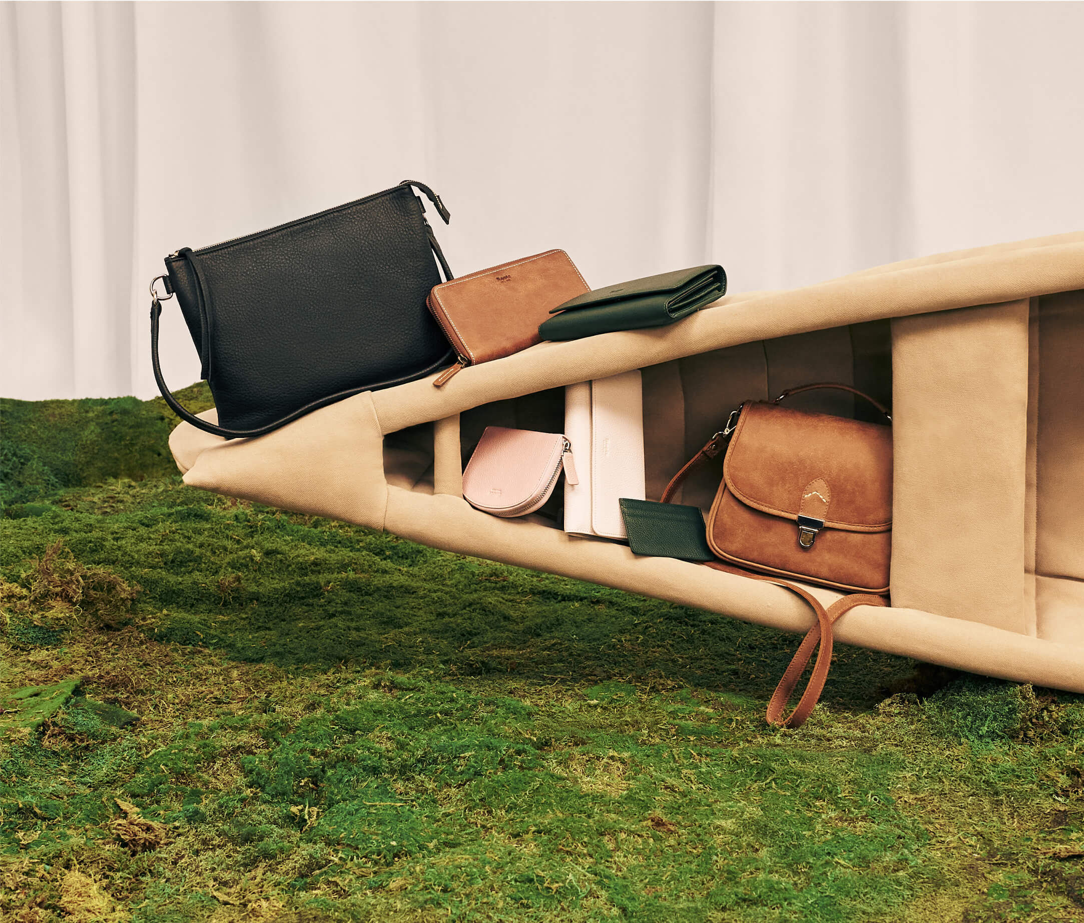 Roots Casual Clothing for Men, Women, and Kids | Roots